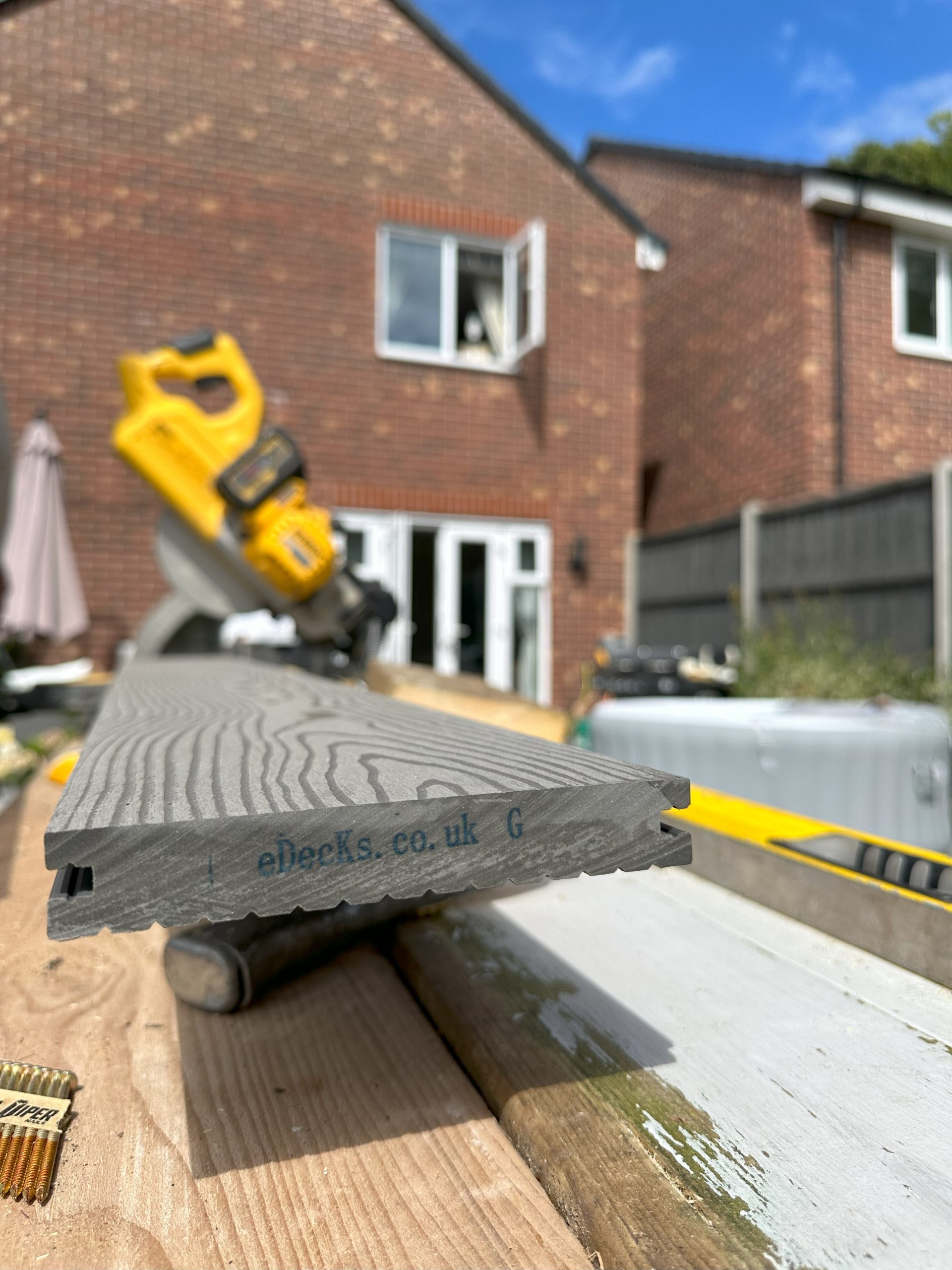 Why Autumn is the Best Time to Install New Decking and Fencing - eDecks ...
